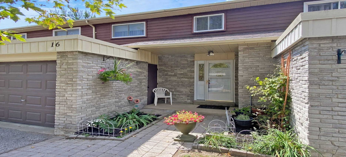 341 Military Trail Townhouses | Toronto Condos For Sale & Rent