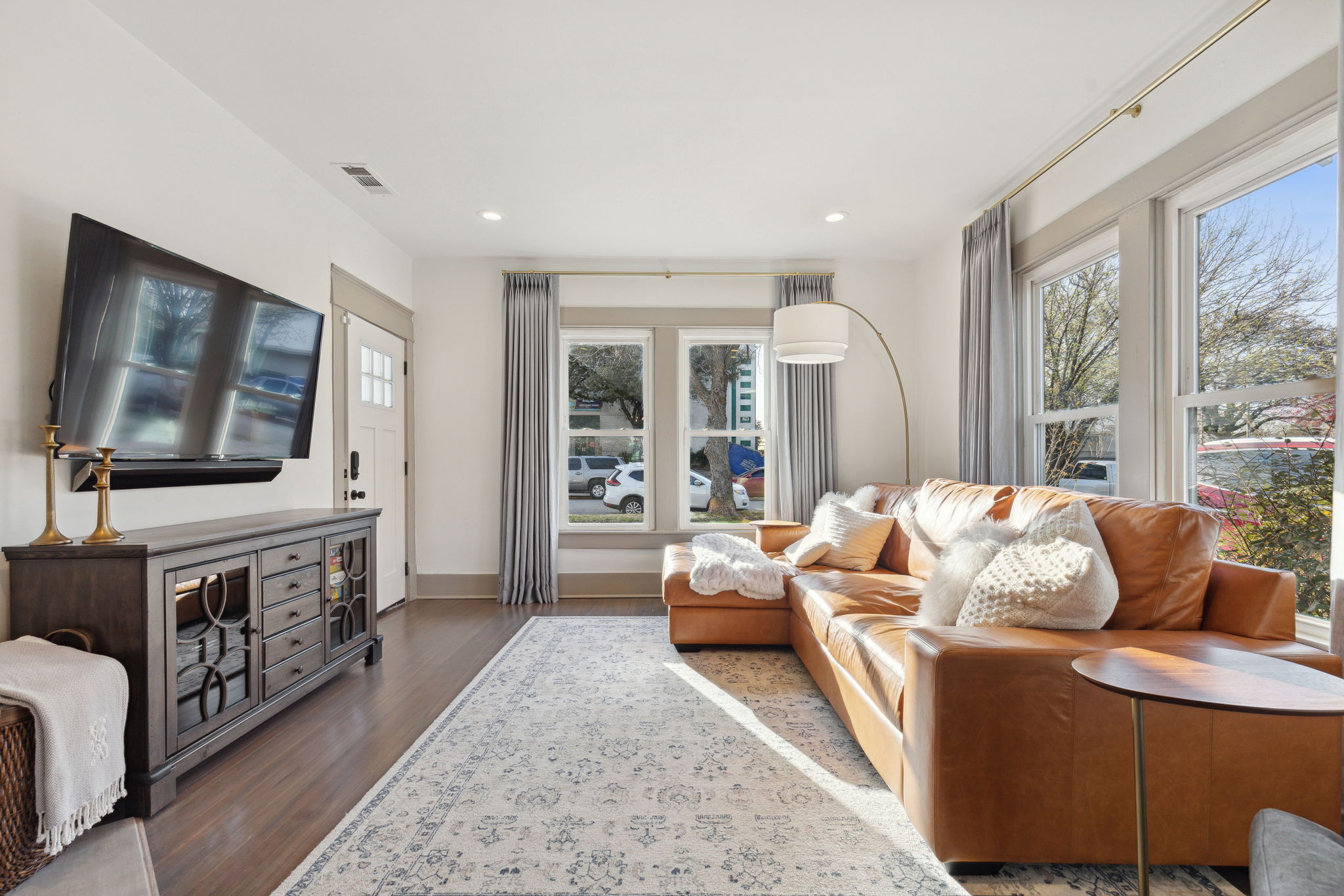 726 N Montclair Avenue | Gallagher Group Real Estate | Alex and Alexia ...