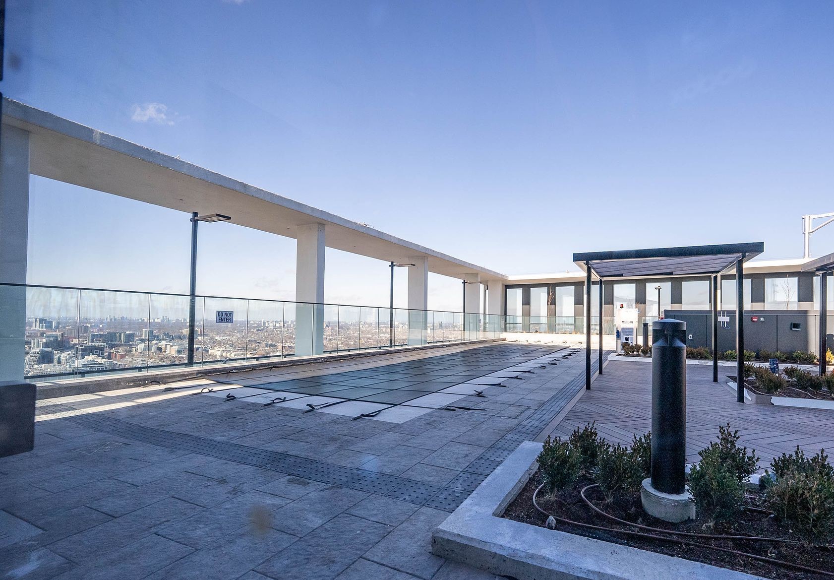 Top 5 Toronto Condo Rooftop Pools | Keyah Kavoosi Real Estate